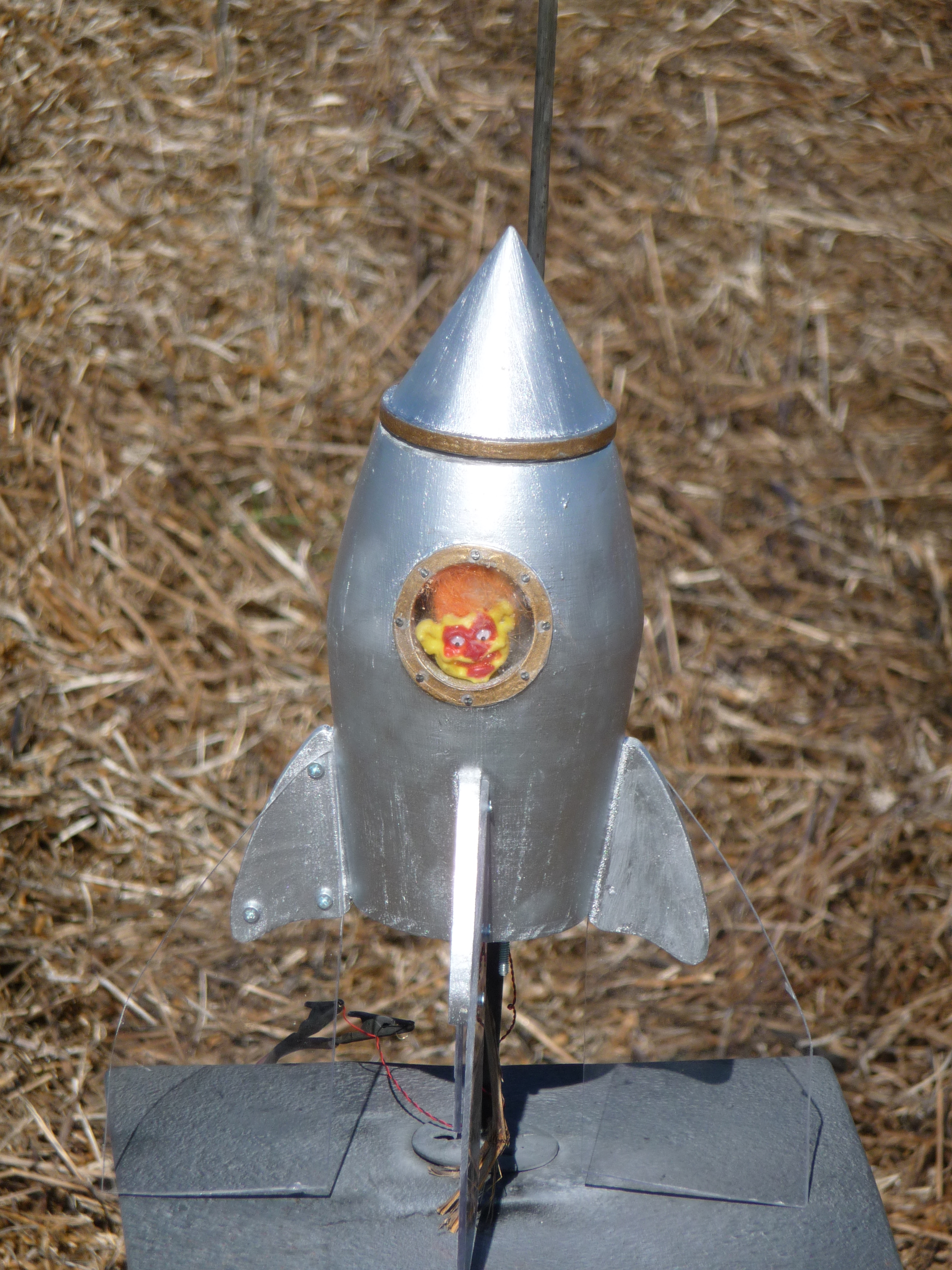 Photo Album - Odd-Rocs - Raygun Gothic Birdhouse