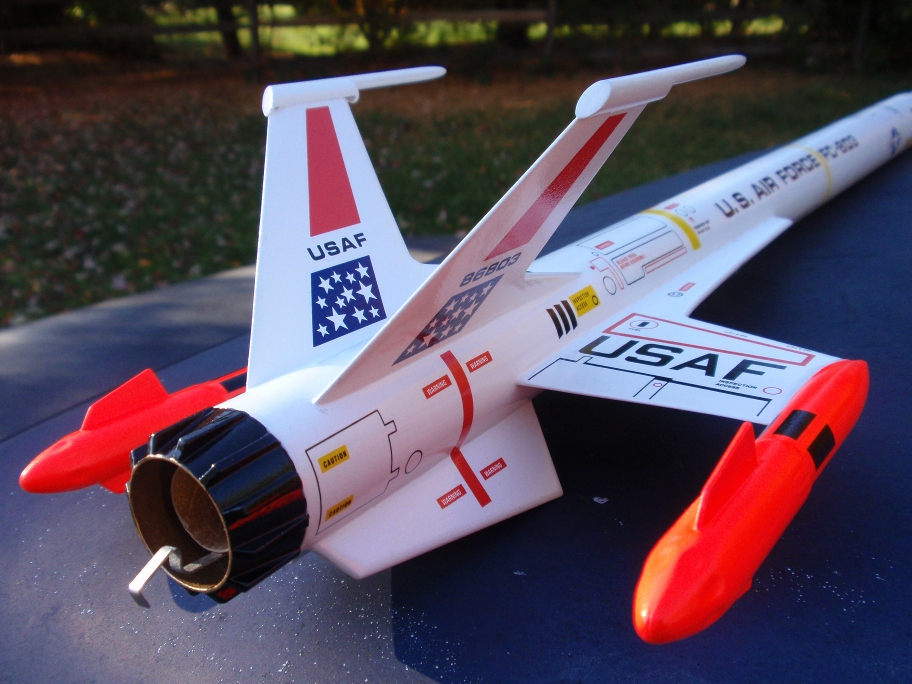 Estes - Interceptor {Kit} (1250) [2008-2011,2019-]