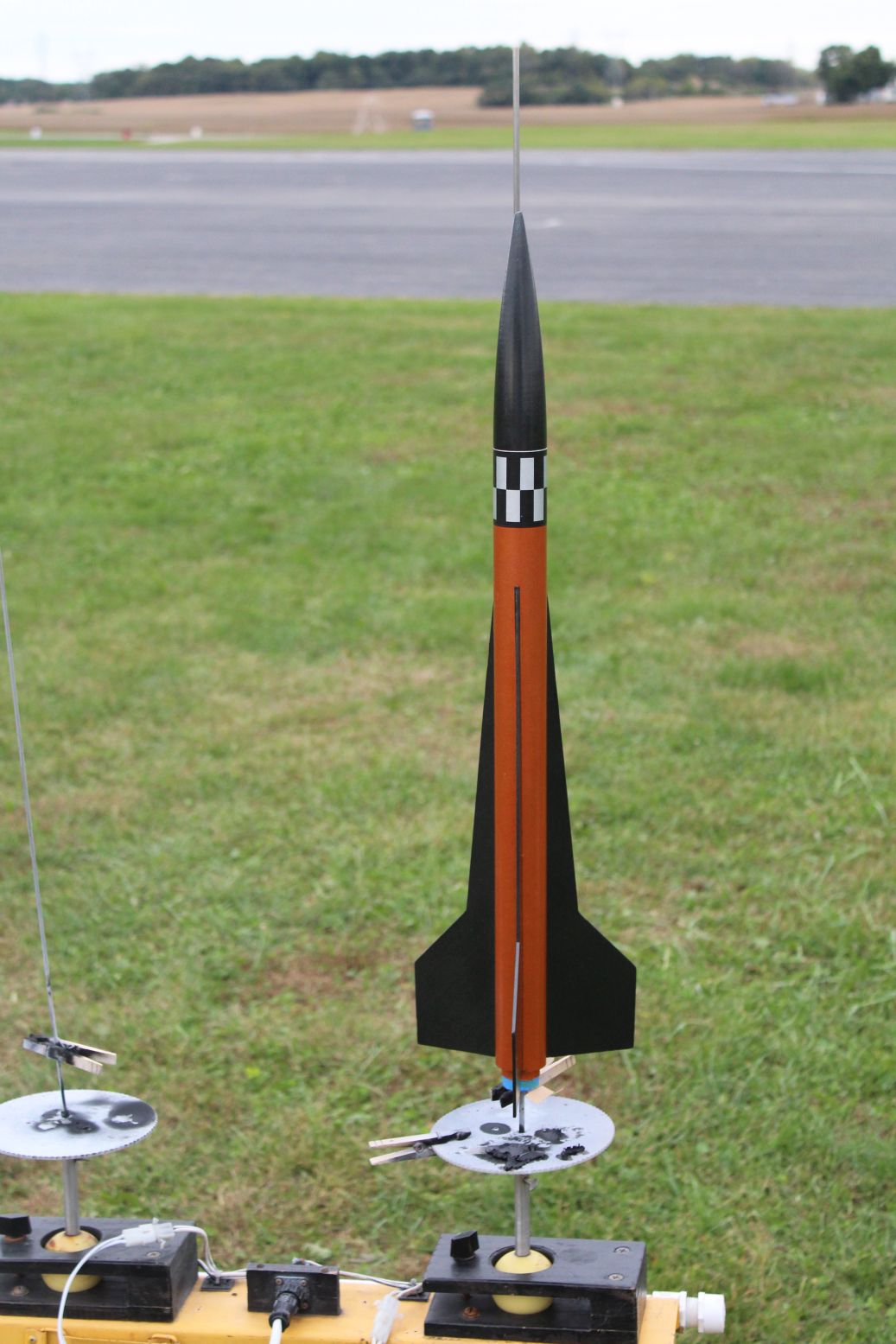 Display Image - Bill Eichelberger's ****Fishhead Rocketry - Magnum ...