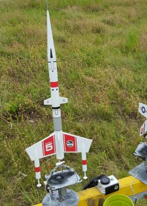 2015-06-20 - Daniel Draney's Starship Vega - Semroc (KV-78)