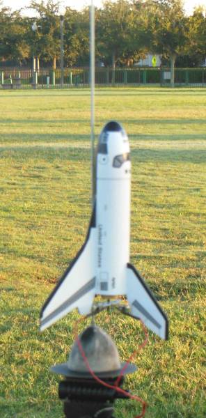 2013-08-28 - Hans 'Chris' Michielssen's Estes Mini Shuttle